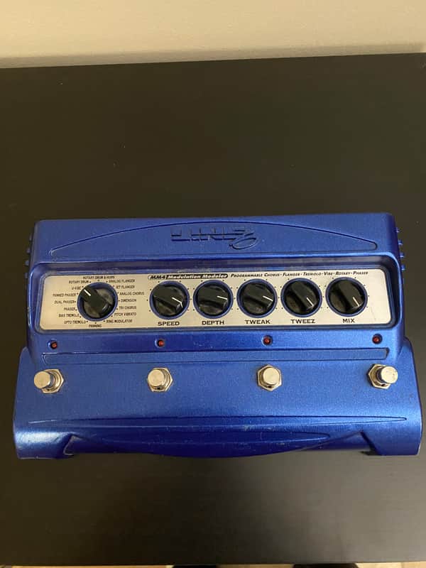 Line 6 MM-4 Modulation Modeler - Blue | Reverb