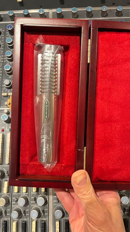 PAIR of Limited Edition "Platinum Edition" Royer R121 | Reverb UK