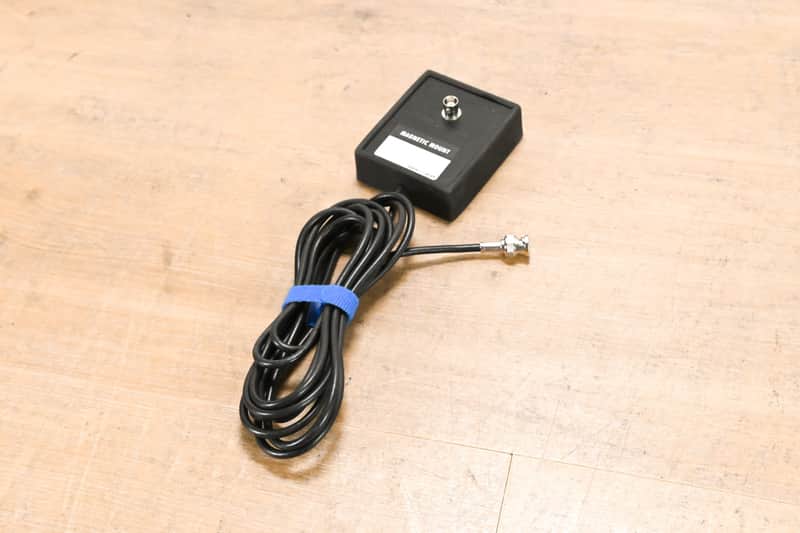 Radiall / Larsen BNC-BNC Magnet Mount CG0118W | Reverb