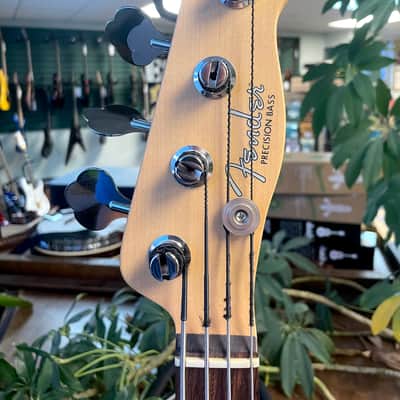 Fender Mike Dirnt Artist Series Signature Precision | Reverb Canada