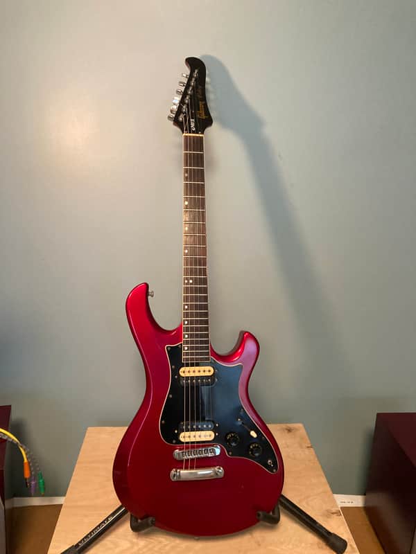 Gibson Victory MVII 1981-82 - Candy apple red | Reverb