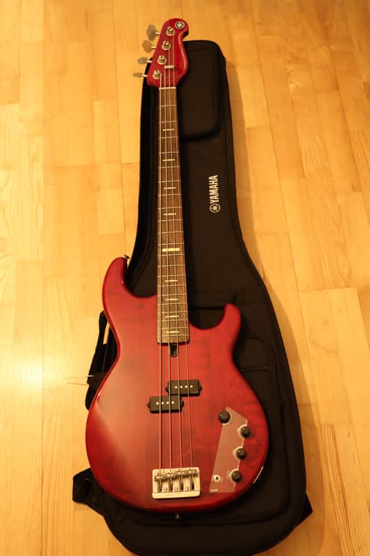 Yamaha BBPH Peter Hook Signature bass | Reverb Belgium