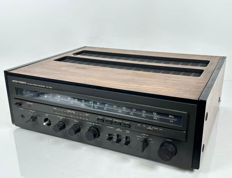 Vector Research VR-7000 Stereo Receiver (1979 Japanese) | Reverb