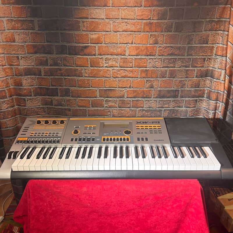 Casio XW-P1 61-Key Performance Synthesizer 2010s - Silver | Reverb