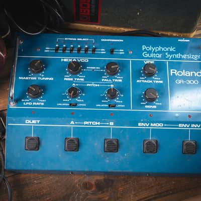 Roland G-303 Guitar and GR-300 Analog Synthesizer 1980 | Reverb