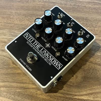 Parasit Studio Into The Unknown phase locked loop based | Reverb