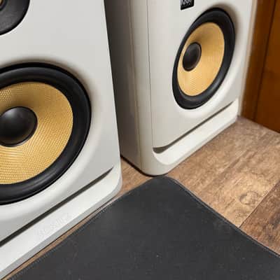 KRK RP-7 Rokit G4 White 7" Active Studio Monitors (Pair) 2019 | Reverb