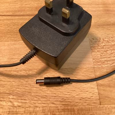 Boss 9V Power Supply - PSA-240 - UK 240V 200mA Pedal | Reverb Sweden