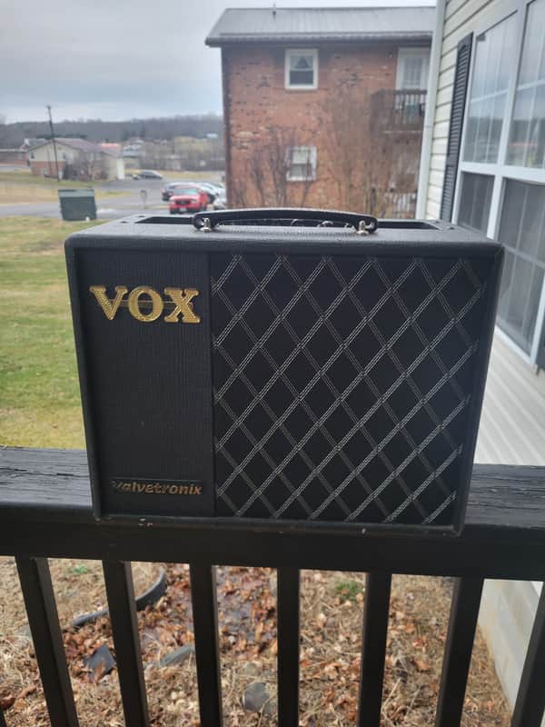 Vox Valvetronix Model VT20X Modeling Guitar Amp Great Sound | Reverb