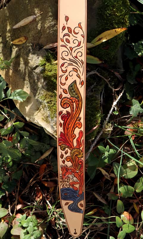 Sam's Straps A fox in autumn 2025 | Reverb Greece