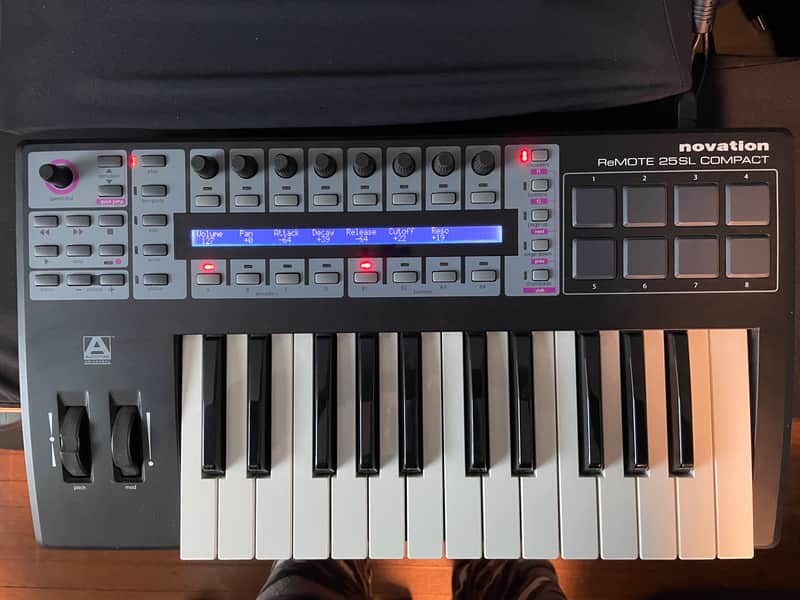 Novation Remote 25 SL Compact USB MIDI Controller with | Reverb