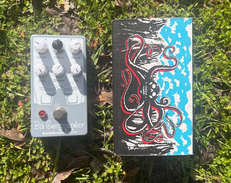 EarthQuaker Devices Bit Commander Analog Octave Synth V2 2017 | Reverb