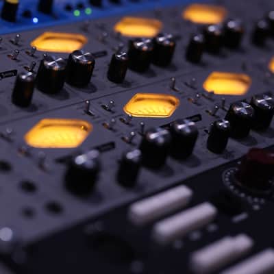 Universal Audio 4-710d 4-Channel Microphone Preamp 2010 - | Reverb