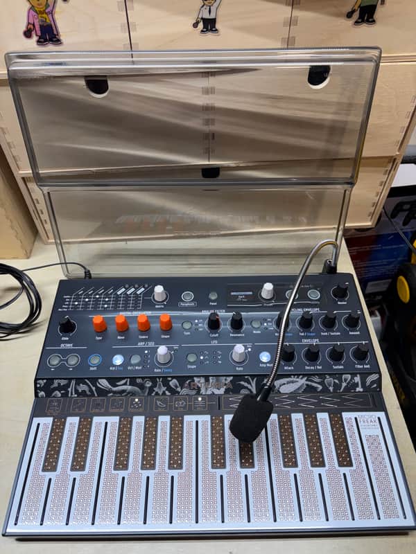 Arturia MicroFreak 25-Key Algorithmic Synthesizer 2019 - | Reverb
