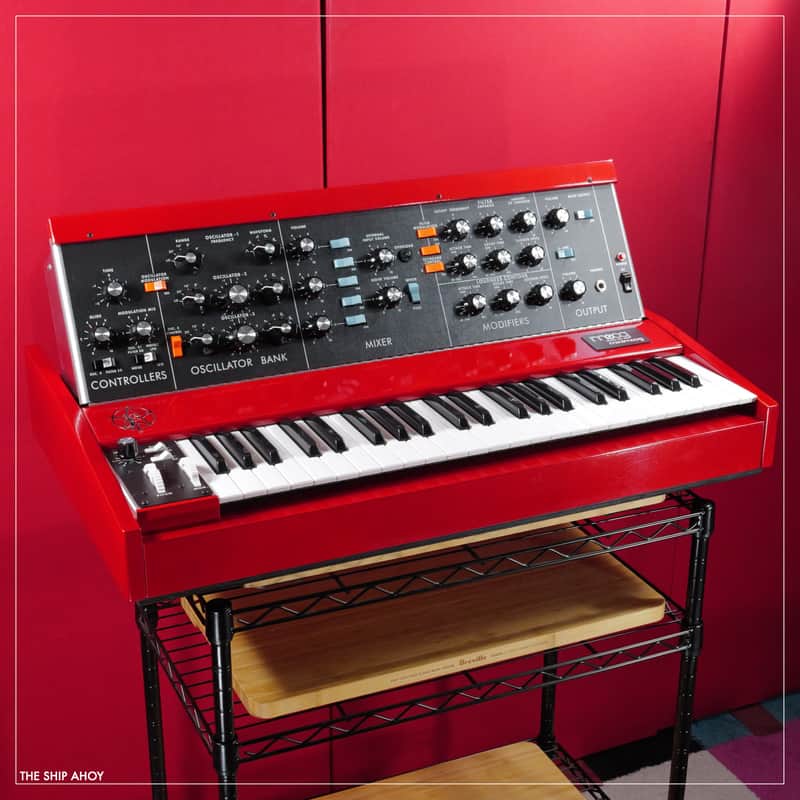Moog Geddy Lee Minimoog Model D | Reverb