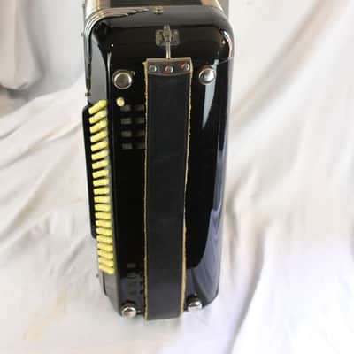 8252 - Black International Detroit Piano Accordion LMMM 41 | Reverb