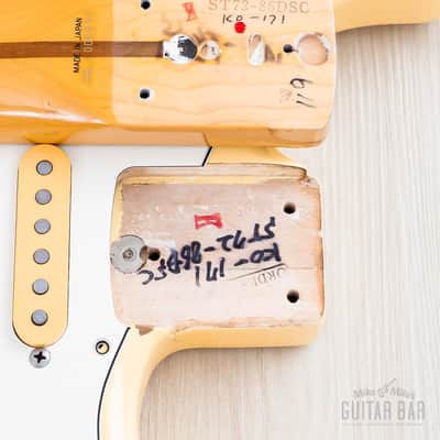 1990 Fender '72 Stratocaster ST72-75SC Yellow White | Reverb