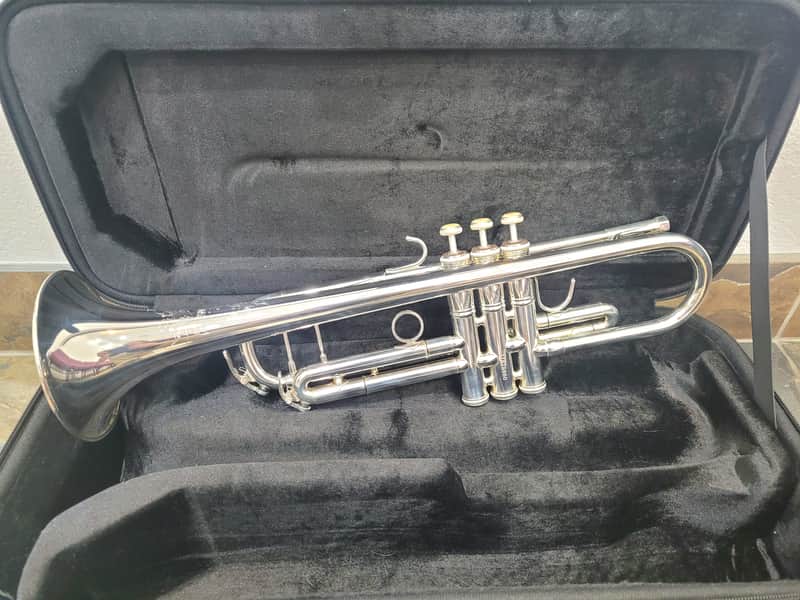 Eastman ETR520S Intermediate Trumpet - Silver | Reverb
