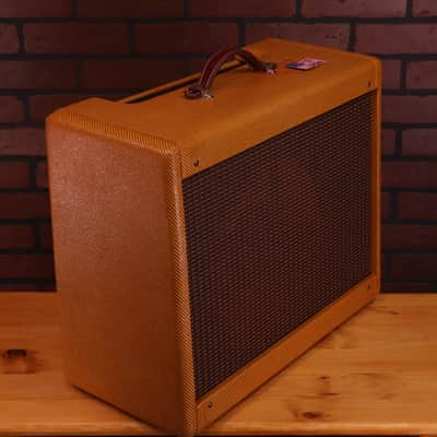 tweed 5F11 Vibrolux cabinet - Amber Shellac /Nitro Lacquer | Reverb