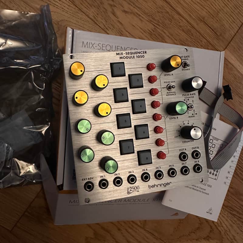 Behringer 1050 Mix-Sequencer Eurorack Module mixer | Reverb