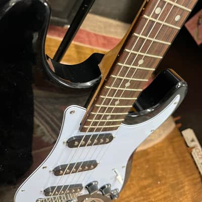 Used First Act ME 1973 beginner guitar, comes with gig bag! | Reverb