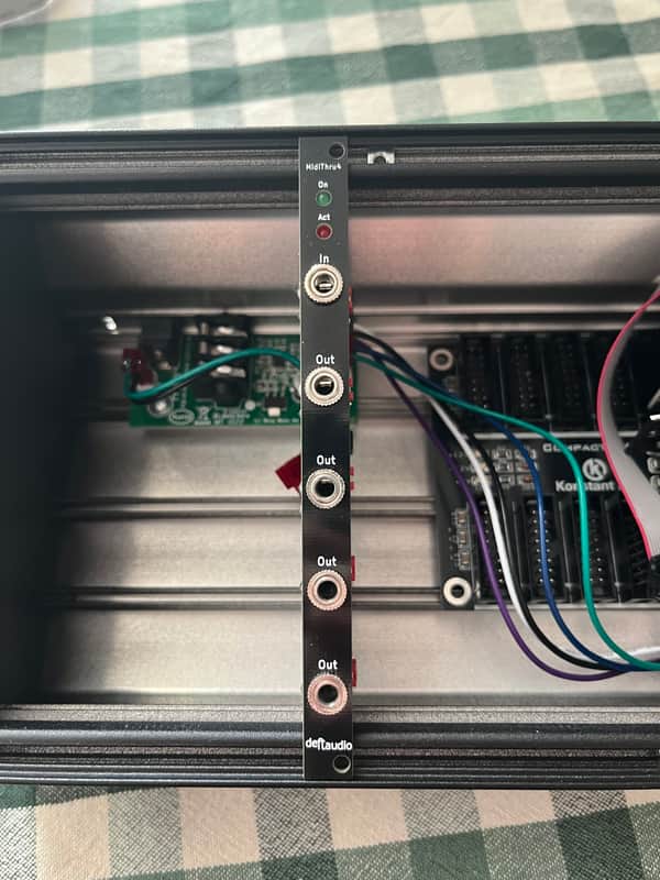 Deft Audio Eurorack MIDI TRS Thru 1in -> 4out midithru 2hp | Reverb