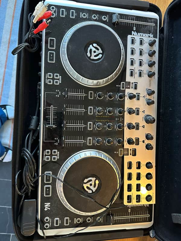 Numark N4 4 DJ Controller & Mixer + Carry Case. USB/MIDI. | Reverb UK