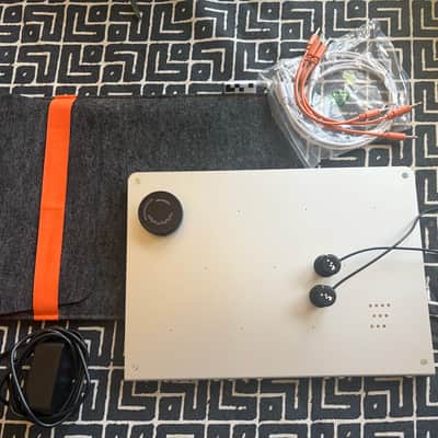 Koma Elektronik Chromaplane with Tuner and Sleeve | Reverb
