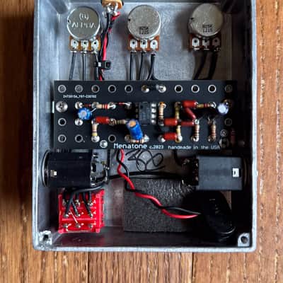 Menatone Custom - Mail Bomb Envelope Filter Auto Wah w/ Box - | Reverb