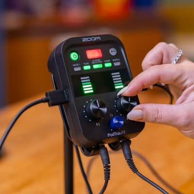 Zoom PodTrak P2 Solo Podcast Bundle with Rode PodMic USB | Reverb