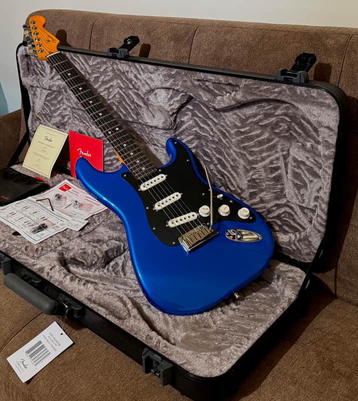 Fender American Ultra II Stratocaster with Fender | Reverb Canada
