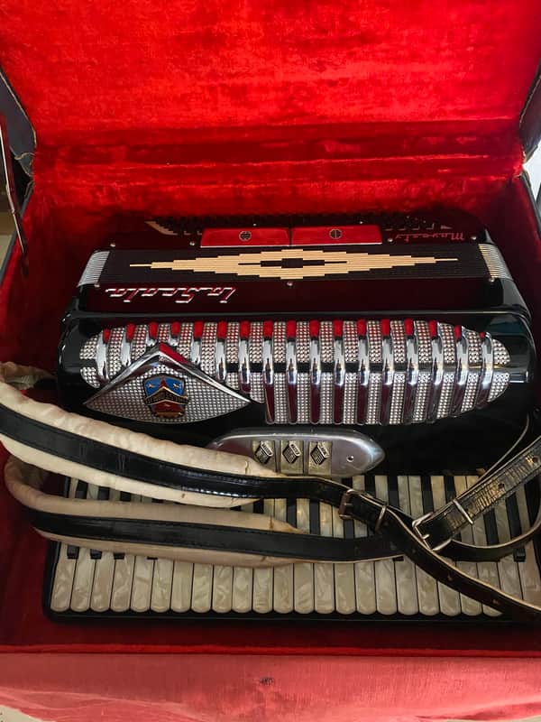 LaScala Majesty Accordion 1965 - Black | Reverb
