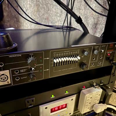 Roland SVC-350 Vocoder Rackmount Analog Vocoder | Reverb