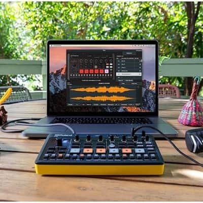 Roland AIRA Compact P-6 Creative Sampler | Granular Sound | Reverb