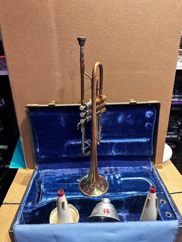 Vintage Vincent Bach Stradivarius Model 37 Trumpet – Made in | Reverb