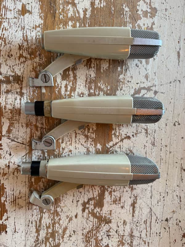 3 ( three ) Sennheiser MD421 microphones | Reverb