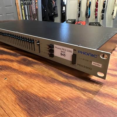 Phonic PEQ 3300 Equalizer 1/3 Octave | Reverb