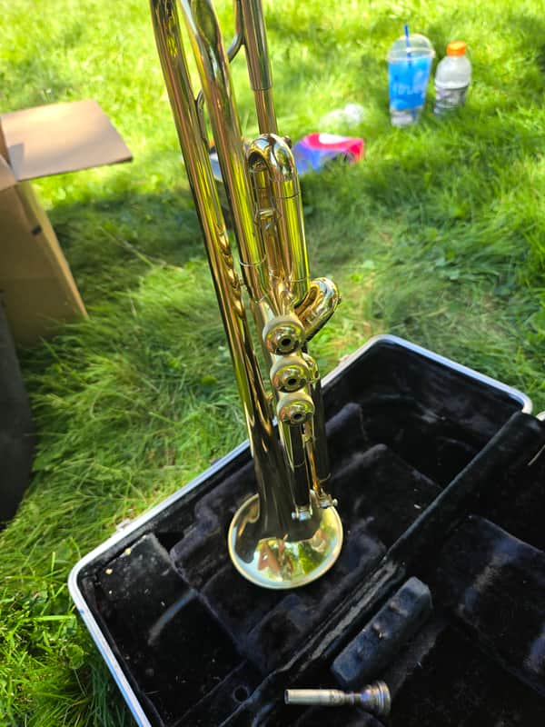 Selmer Bundy designed by vincent bach 1945 - Gold Lacquer | Reverb