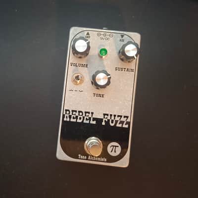 Rebel Fuzz (NOS KT3102EM + KD521A) Civil War | Reverb Australia