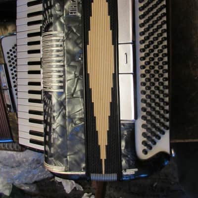 Accordion, ,120 bass,3/5 reeds"LMH,18"KB,7 treble,3 bass | Reverb