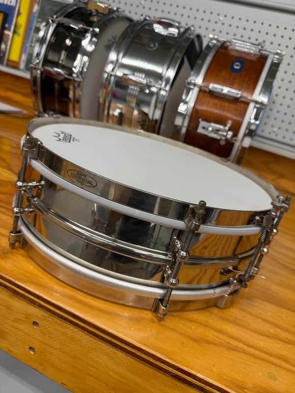 VINTAGE 4x14 LUDWIG UNIVERSAL SNARE DRUM!! SUPER CLEAN! | Reverb