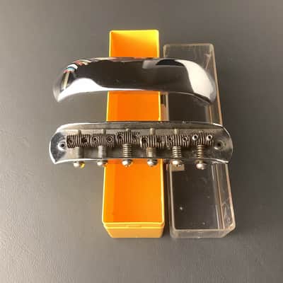 Fender 1963 pre cbs Jaguar-Jazzmaster bridge, bridge cover | Reverb