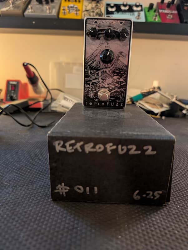 Monkey Riot retroFUZZ #018 2025 - Silver | Reverb