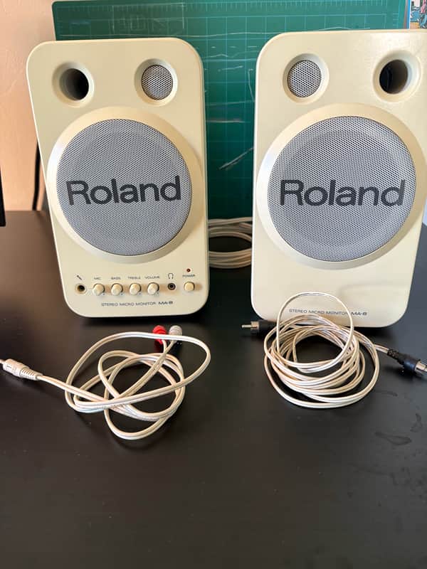 ROLAND MA-8 Micro Monitor Powered Studio Speakers | Reverb