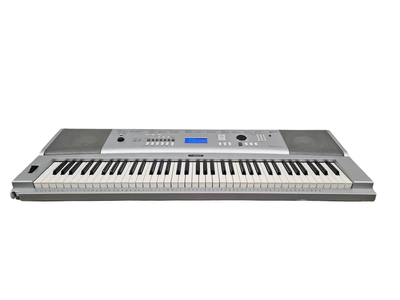 Yamaha DGX-220 Silver Keyboard - 76-Key Portable - Good w/ | Reverb