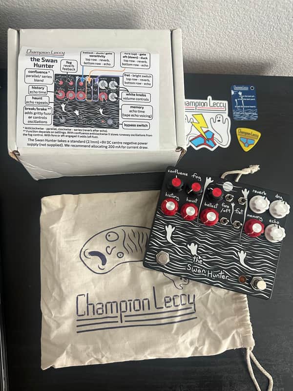 Champion Leccy Swan Hunter - Black and Red | Reverb