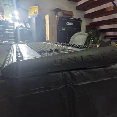 Peavey UNITY 2002-24RQ 24-CHANNEL MIXER | Reverb