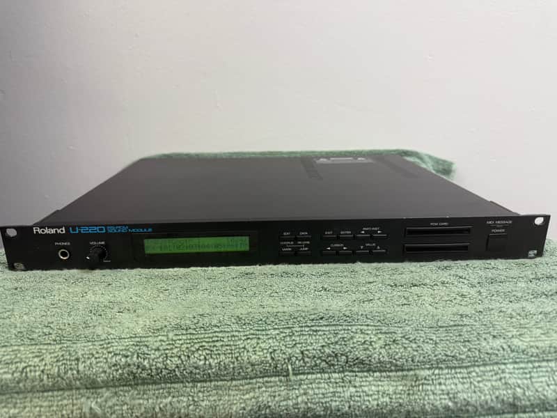 Roland U-220 RS-PCM Sound Module 1989 - 1992 - Black | Reverb