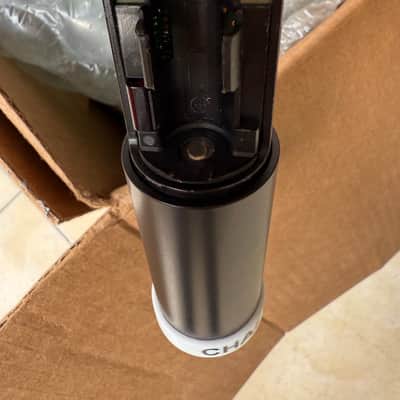 Shure UR2 Wireless Handheld Microphone – SM58 Capsule, | Reverb