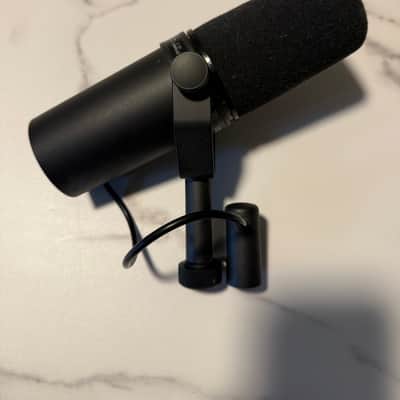 Shure SM7B Cardioid Dynamic Microphone 2001 - Present - Black | Reverb
